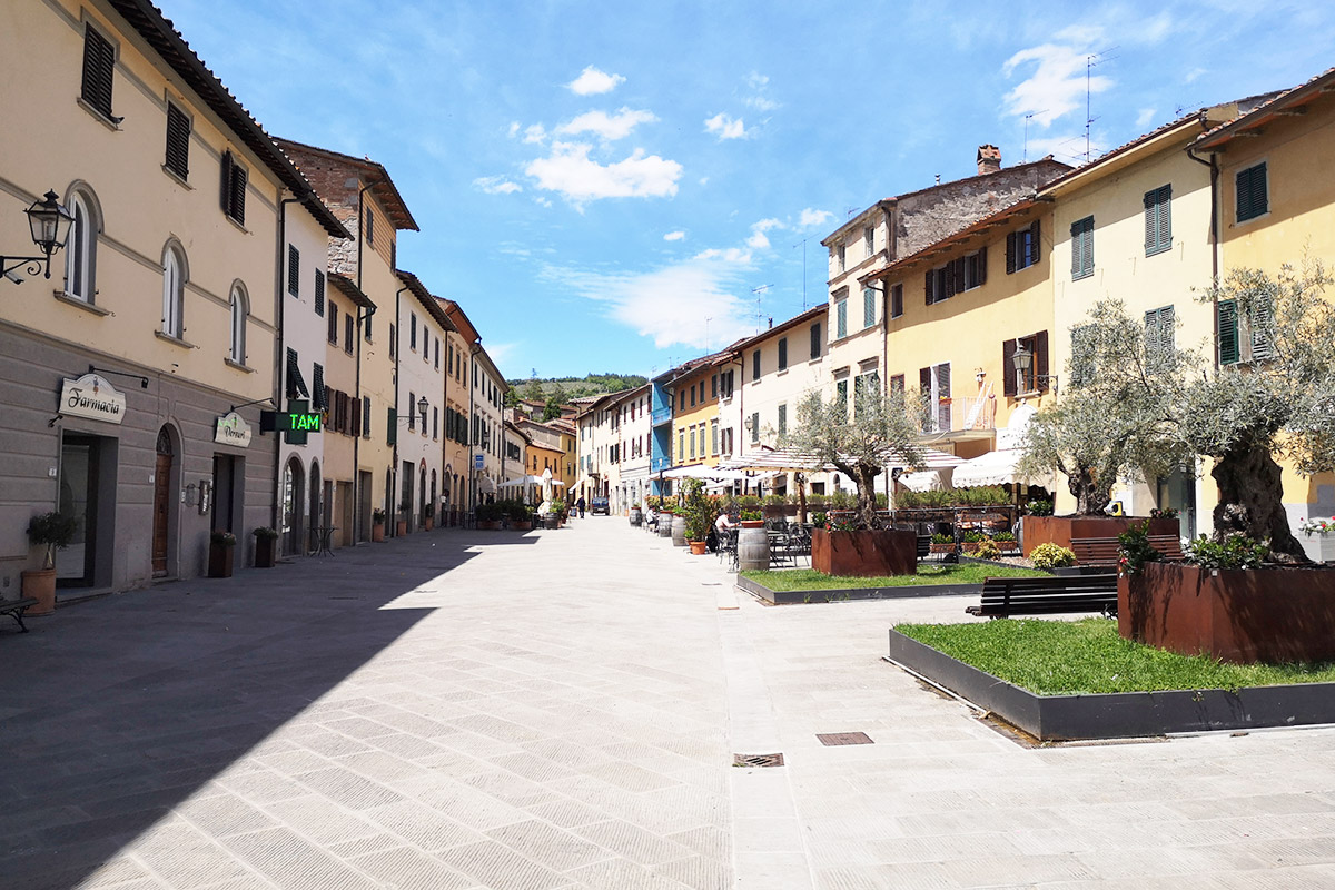 Gaiole in Chianti: Tradition and Fine Wines in the Heart of Tuscany